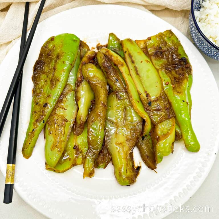 Sautéed Tiger Skin Peppers (Hu Pi Qing Jiao, 虎皮青椒) - Sassy Chopsticks