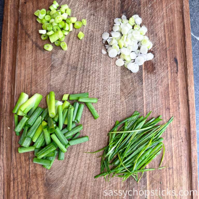 How To Cut Green Onions (Scallions): 4 Easy Ways! - Sassy Chopsticks