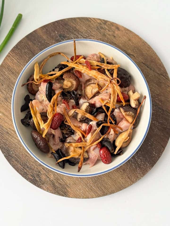 Moist and Flavorful Chinese Steamed Chicken Recipe - Sassy Chopsticks