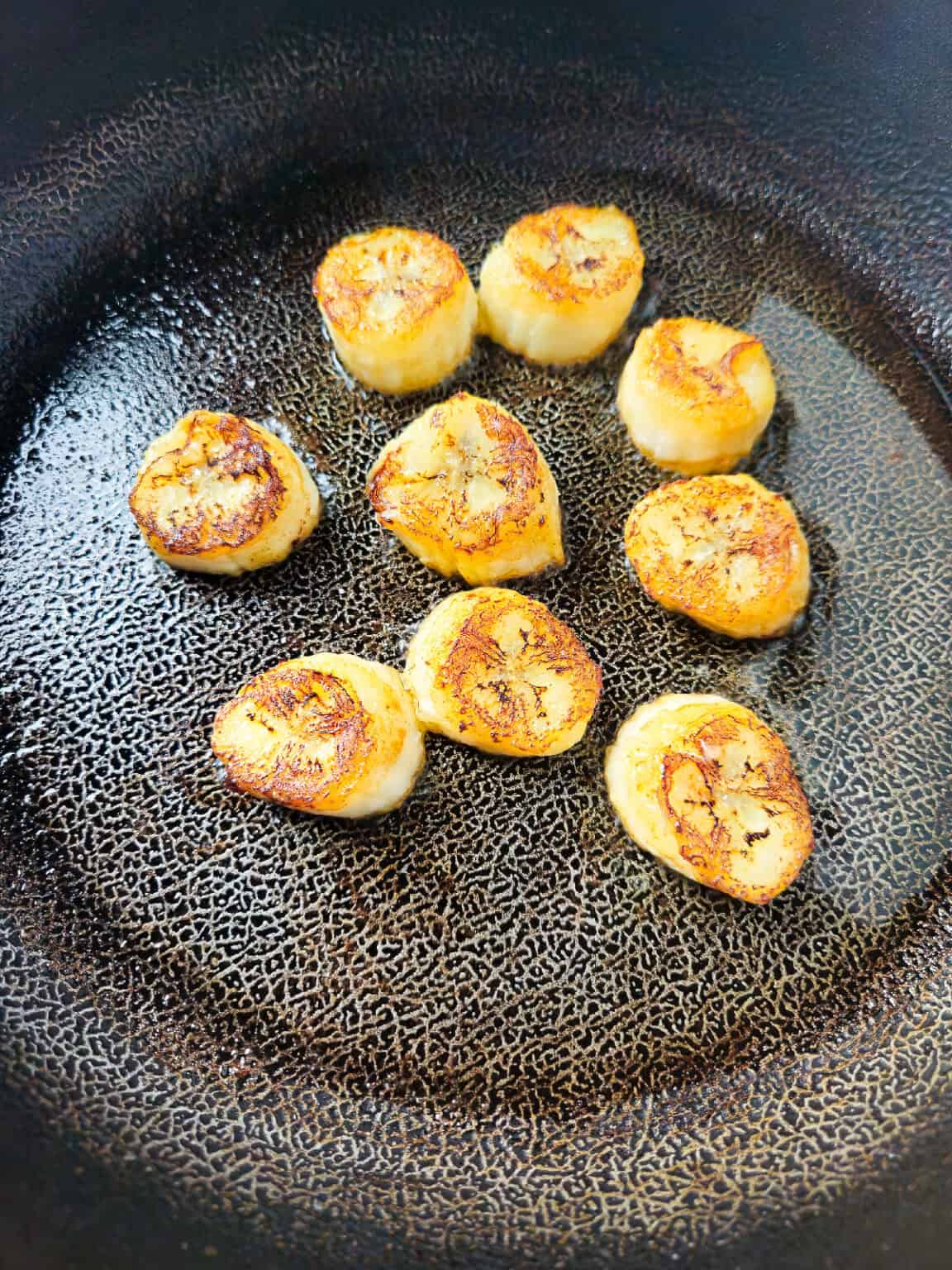 Pan Fried Bananas with Honey and Cinnamon - Sassy Chopsticks