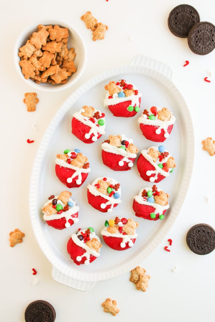 Easy Christmas Oreos: Santa’s Toy Bag Oreos Recipe - Sassy Chopsticks